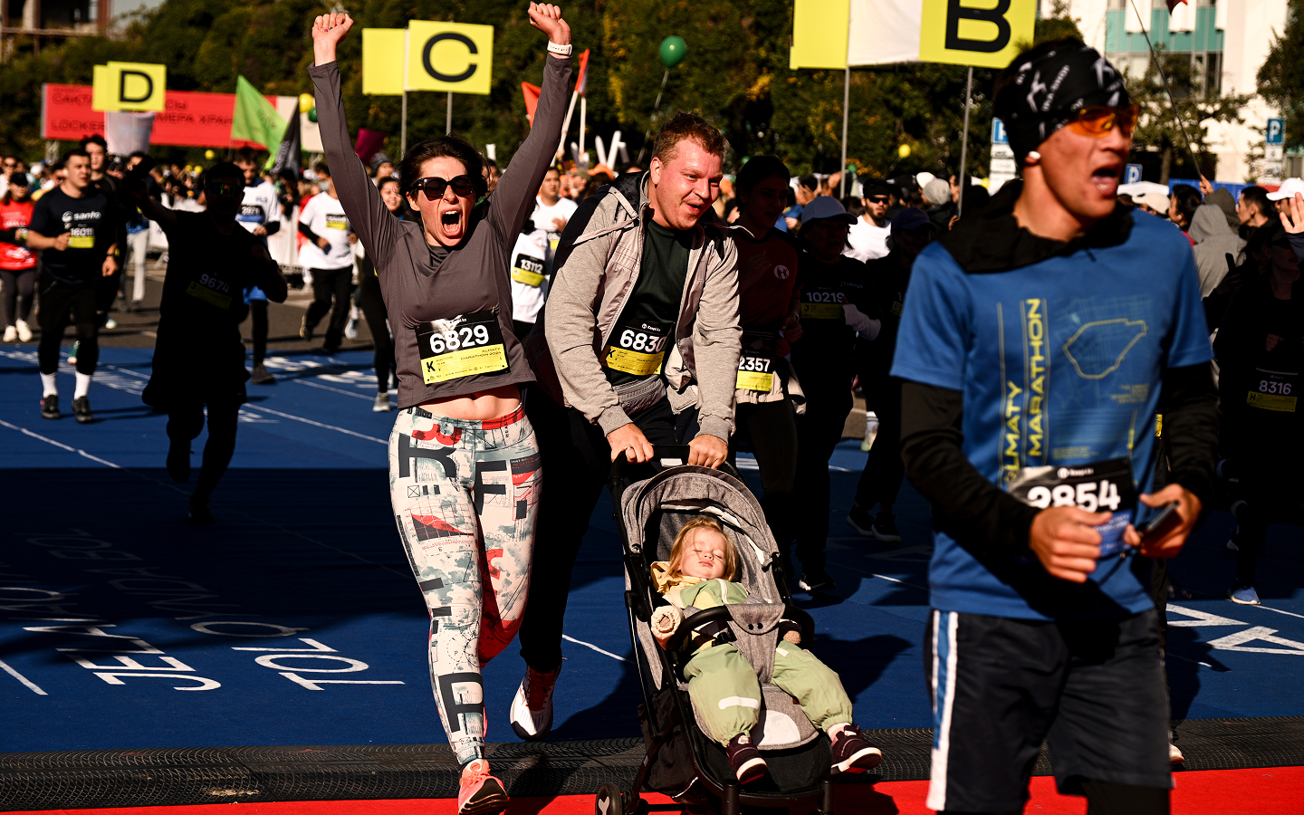 Чемпионки по жизни: как казахстанские мамы успевают всё и бегают марафоны - Manshuq